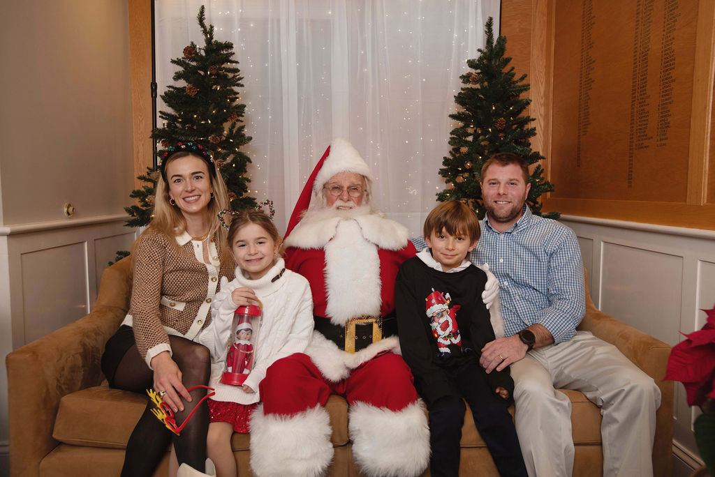 2023 Santa Brunch - The Redding Country Club