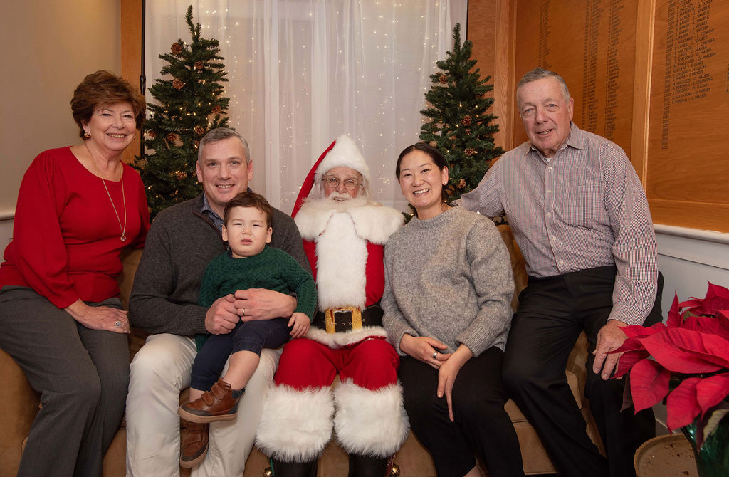 2023 Santa Brunch - The Redding Country Club